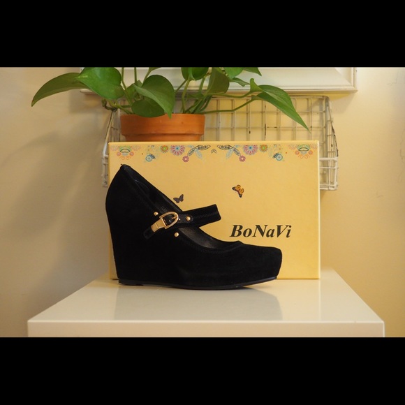 bonavi | Shoes | Bonovi Black Suede Wedges | Poshmark